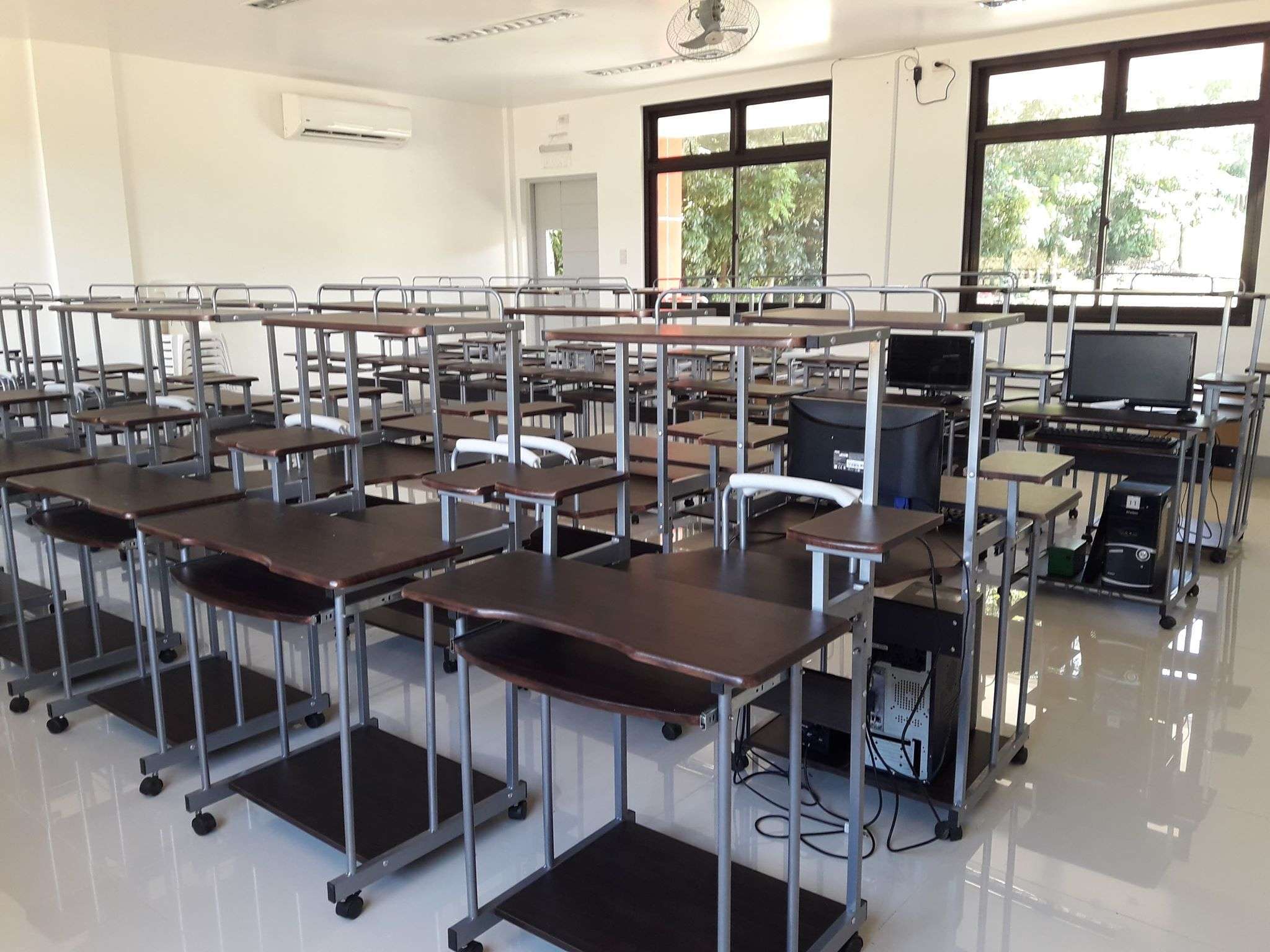 Computer Laboratory 2 | Batangas State University, The National ...